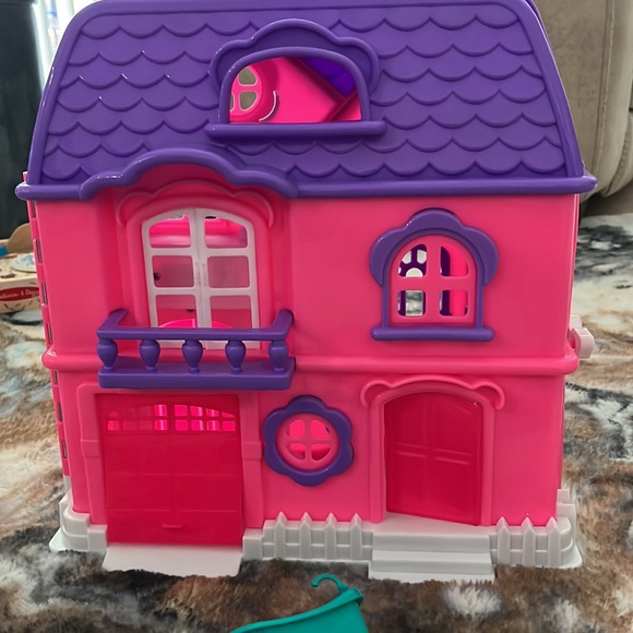 Toys | Kid Connection Folding Dollhouse Like New 18 Pieces Incl ...